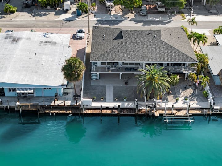 Keys Breeze  2 Bedroom / 2 Bath Half Duplex With D - Key Colony Beach, FL