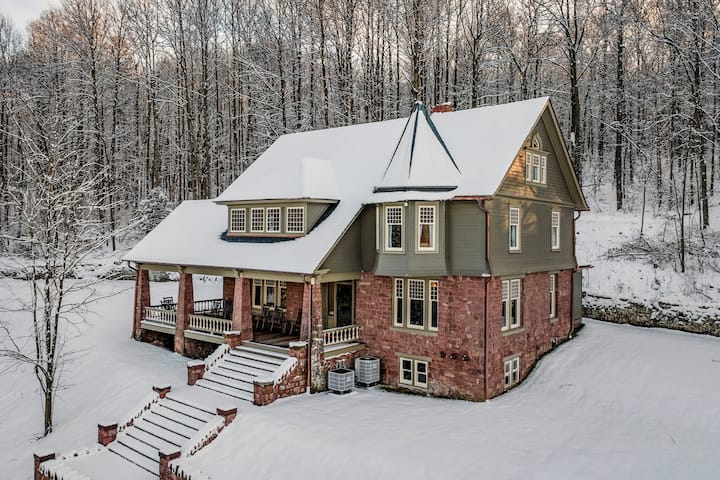 The Victorian At Indiandale Springs - 4br - Denver, PA