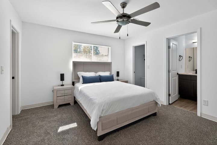 Bright, Spacious 2bd 2.5bt Townhome Interior - Riverdale, GA