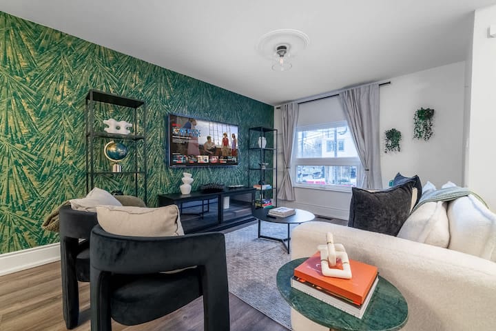 Chic Ossington Escape 3br W Patio In Downtown - Toronto