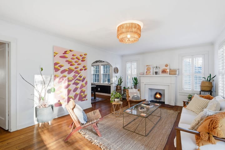 〰️ Bohemian Cottage-huge Yard-great Location〰️ - Spartanburg, SC