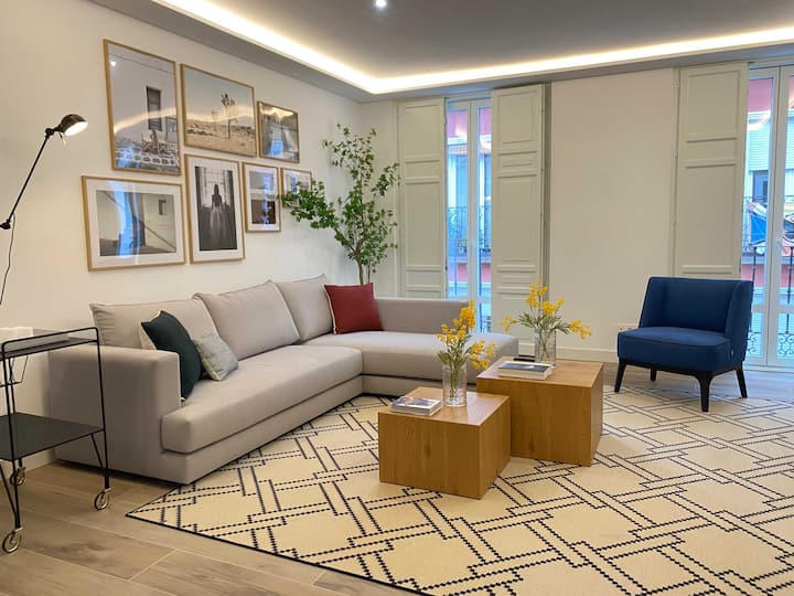 W* | Bright 2br W/ Sunny Terrace In Chueca - Madryt