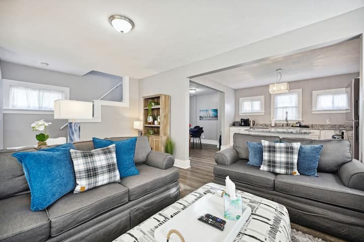 3br Home In Lorain Near Lake Erie & Cedar Point - Avon, OH