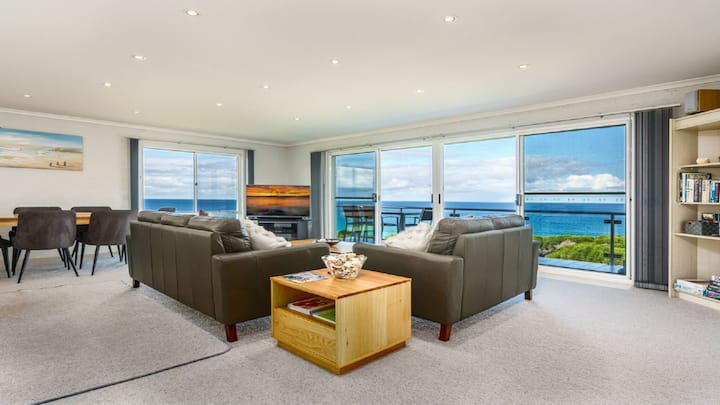 Beach Front Surf Circle, Tura Beach - Merimbula