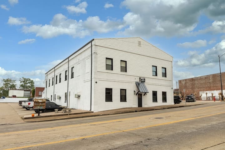 Walk To Pizza, Brewery, 30 Minutes From Gotg - Eldorado, IL