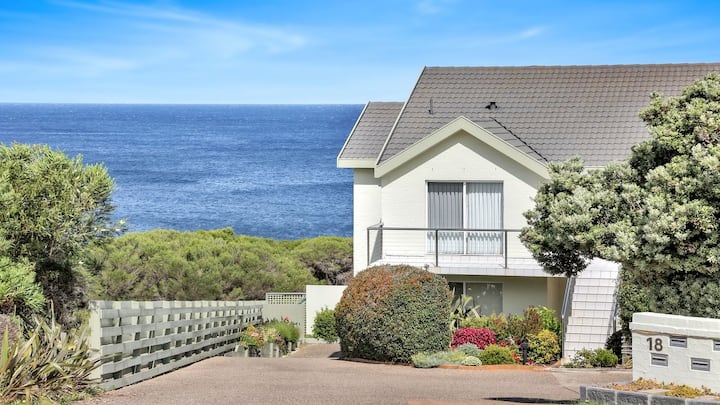 3/18  Surf Circle, Tura Beach - Bournda National Park