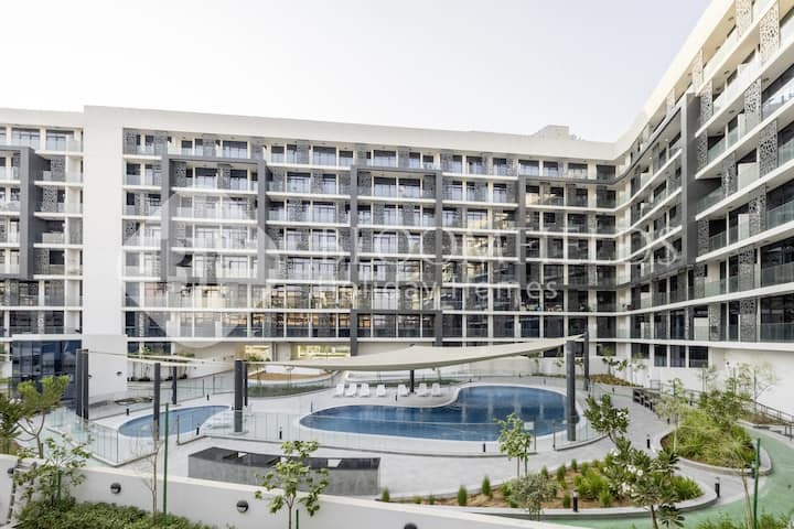 Bloomfields Executive 3br Th @The Gate Masdar - Abu Dhabi