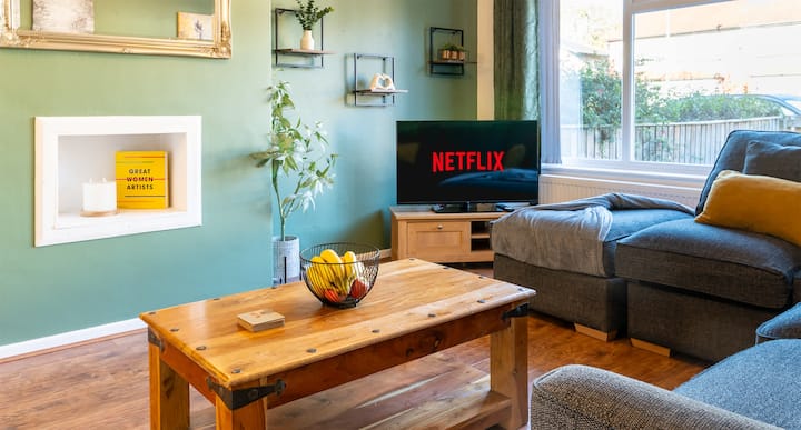 Headingley Home Near Stadium, Off-street Parking - Leeds