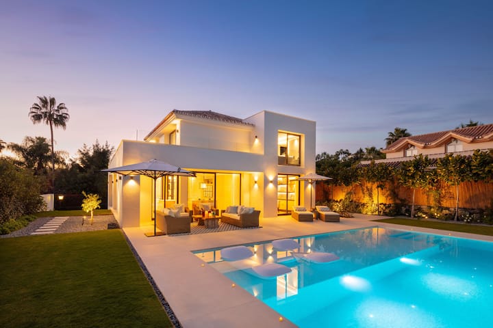 Villa Bodega, Heated Pool, Gym, Jacuzzi, Steamroom - Marbella