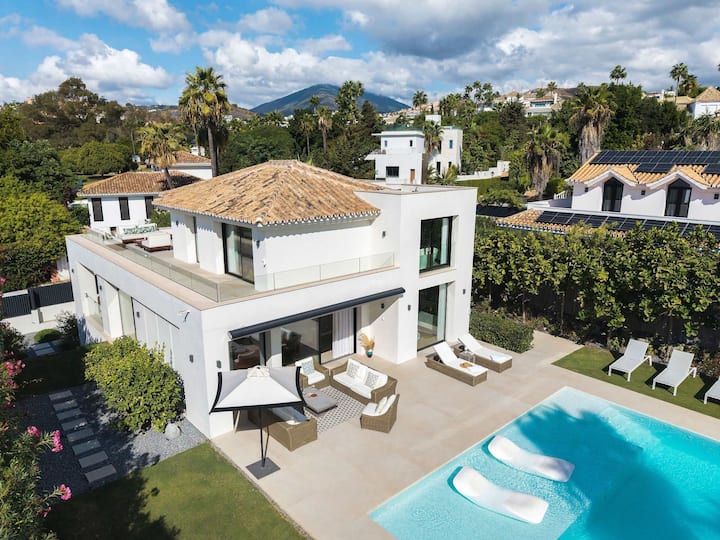 Villa Bodega, Heated Pool, Jacuzzi, Gym, Steamroom - Marbella