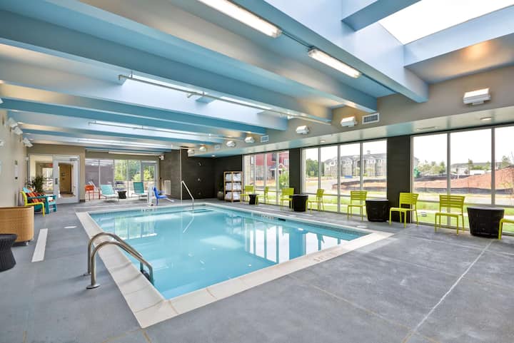2 Stylish Units Stay W/ Free Breakfast & Pool - Rock Hill, SC