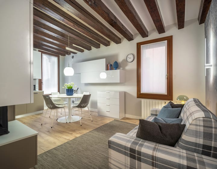 Ca D'oro Charming Apartment R&r - Wenecja