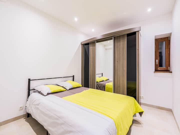 Chalet Confortable Avec Jardin - Beauraing