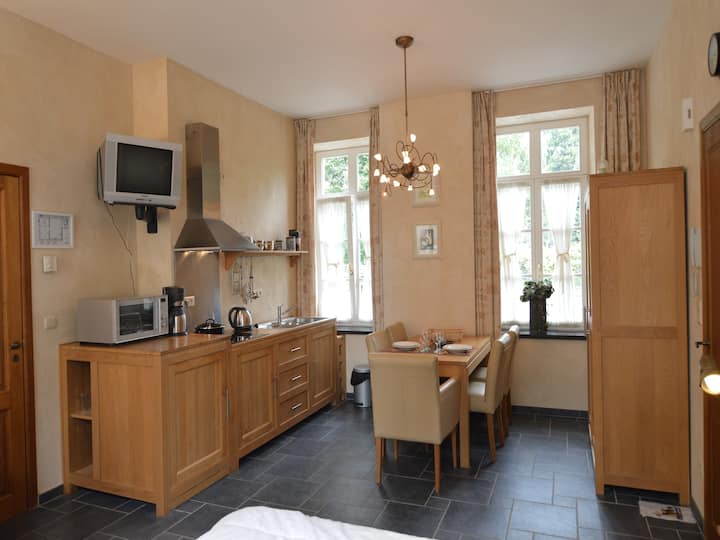 Studio Confortable Dans Un Château Du Xvie Siècle - Aywaille