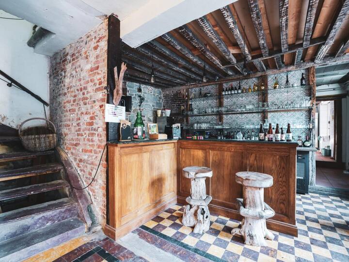 Appartement Dans Un Château Du Xvie Siècle - Aywaille