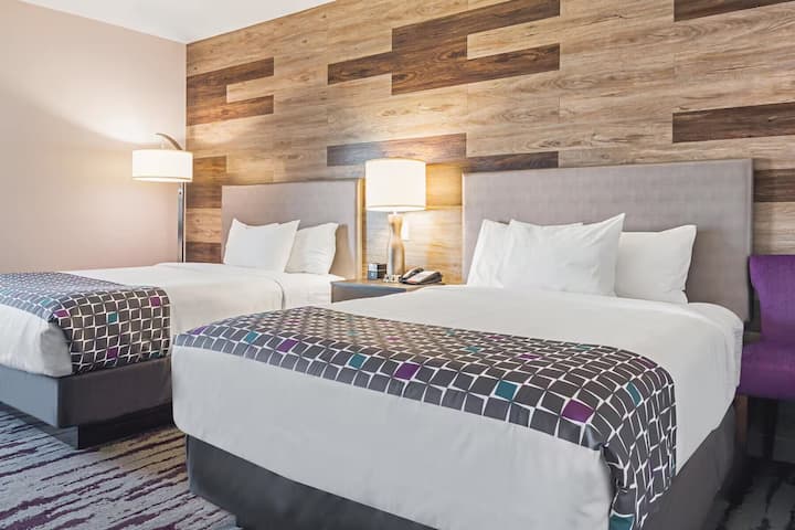 Spacious 2 Queen Beds | La Quinta Dallas-wylie - Dallas, TX