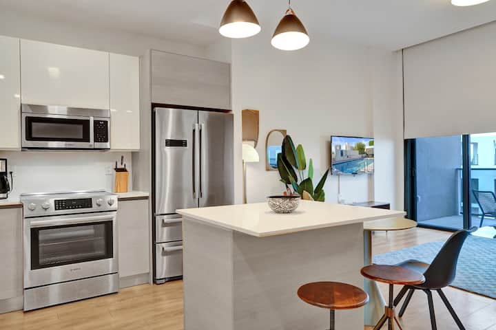 17west | 1br Apartment With Balcony - 504. - Miami Beach