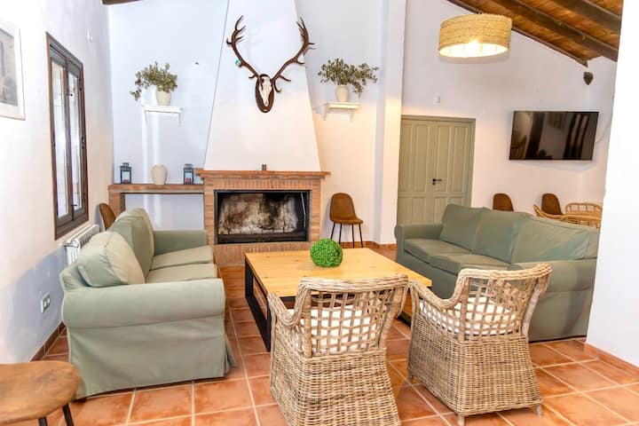 Cerro Caña: Naturaleza, Confort Y Exclusividad - Spain