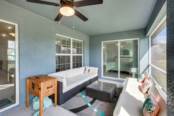 Fish, Golf & Beach-hop! Family Home In Cape Coral - Burnt Store Marina
