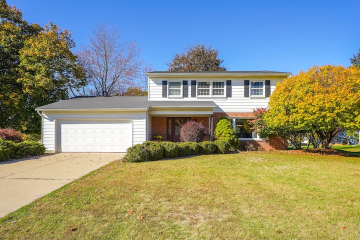 3 Mi To Dtwn: Home W/ Fire Pit & Yard In Jackson - Jackson, MI