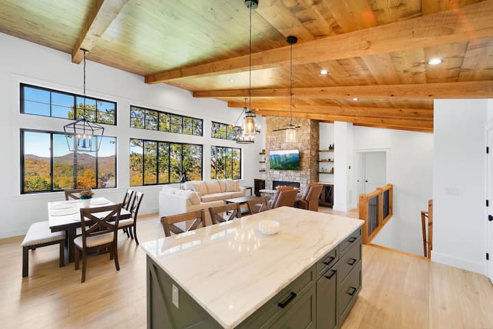 This Is The Life - Stunning Mountain And Lake View - Tuckasegee, NC