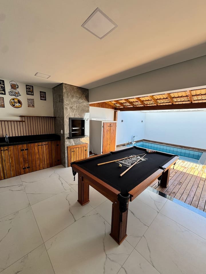 Casa Com 3 Suítes, Piscina E Tudo Novinho - Brazil