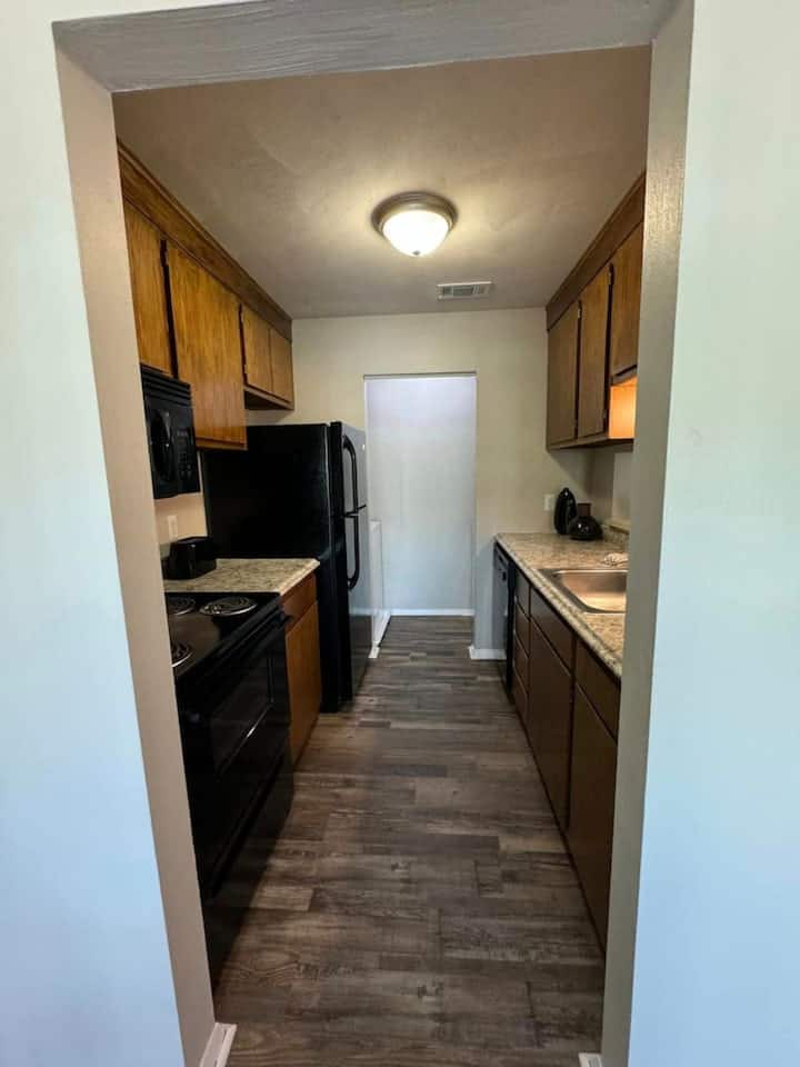 Two Bedroom Apt Centrally Located In Kingsport! - Fort Patrick Henry Lake, TN