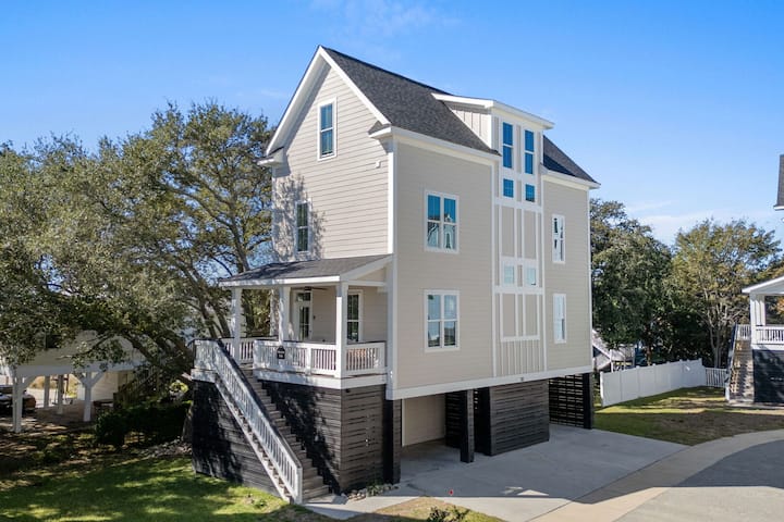 Spacious 5br Coastal Retreat | Easy Beach Access - Murrells Inlet, SC