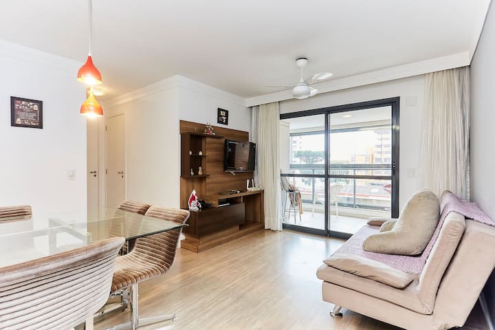 I055-b-2- Completo, Varanda, Churrasqueira E - Curitiba