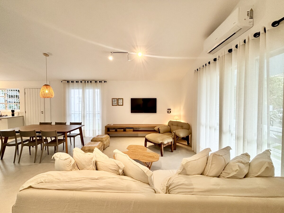 House 50m from the beach | Daniela Beach - Airbnb