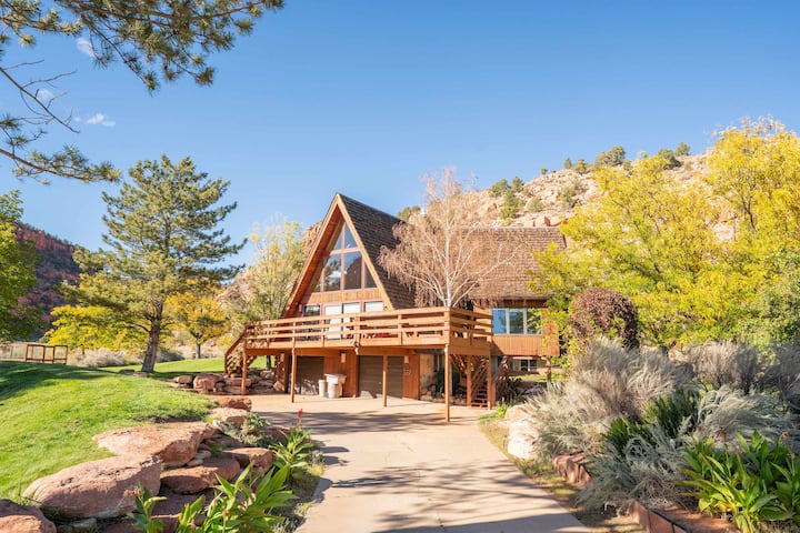 Secluded Kanab Family Cabin W Hot Tub And Red Rock - Kanab, UT
