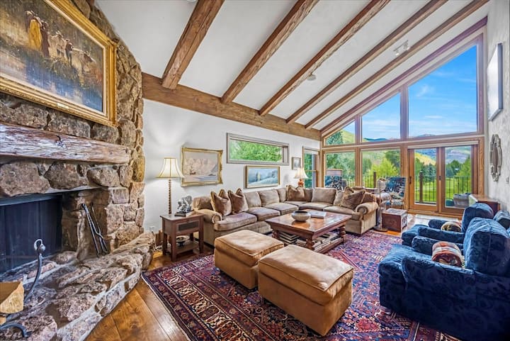 Ski-in/ski-out Mountain Chalet W/ Panoramic Views - Vail, CO
