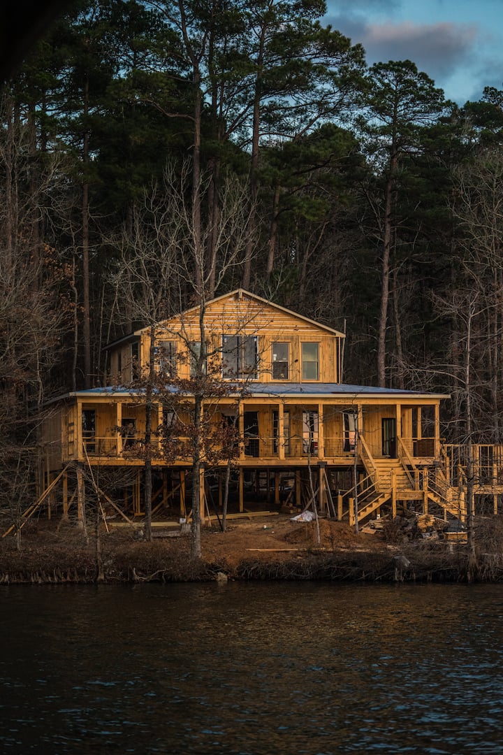 Cypress Point Treehouse - Lake Life Elevated - Lake Claiborne, LA