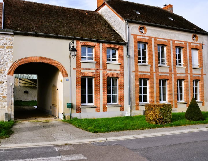 Nature & Games  1h20 From Paris, 30min To ÉPernay - Montmirail