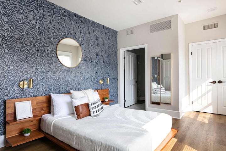 Explore Gaslamp Studio | Full Kitchen Walkscore 99 - Coronado, CA