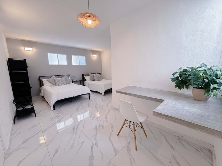 Big Quadruple Suite Near The Hotel Zone - Cancún