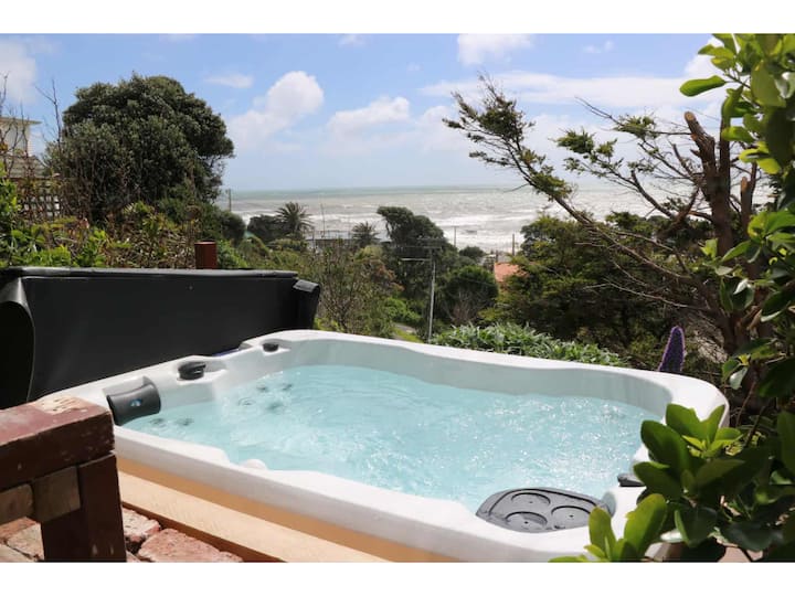 Ocean Breeze Cottage - Paekakariki Holiday Home - Paekākāriki