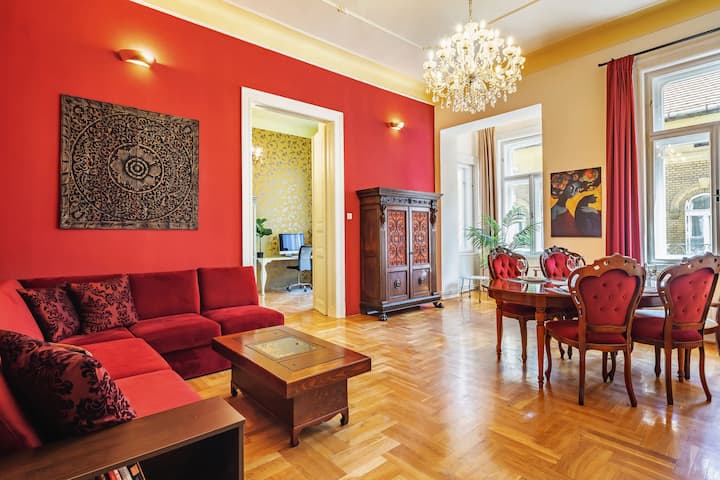 Very Central - Exceptional Interior - Hongrie
