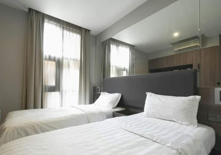Superior Twin Room, Modern Hotel In Jalan Besar - Singapore