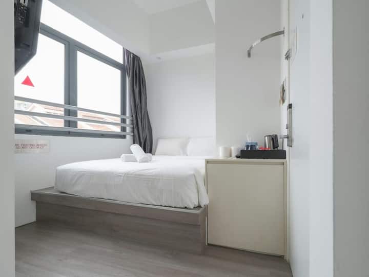 Quad Room With Window In Little India Neighborhood - Newton