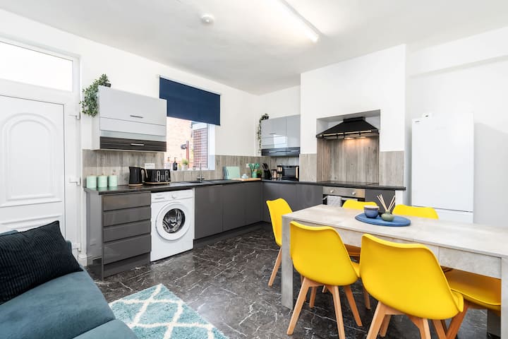 Contractor Friendly 4 Bedroom House In Hemsworth W - The Hepworth Wakefield