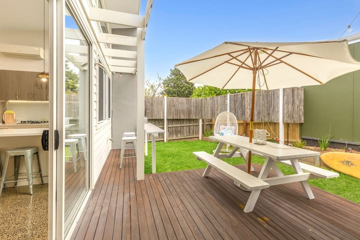 Salt & Sand - Side By Side Units - Sleeps 12 - Geelong