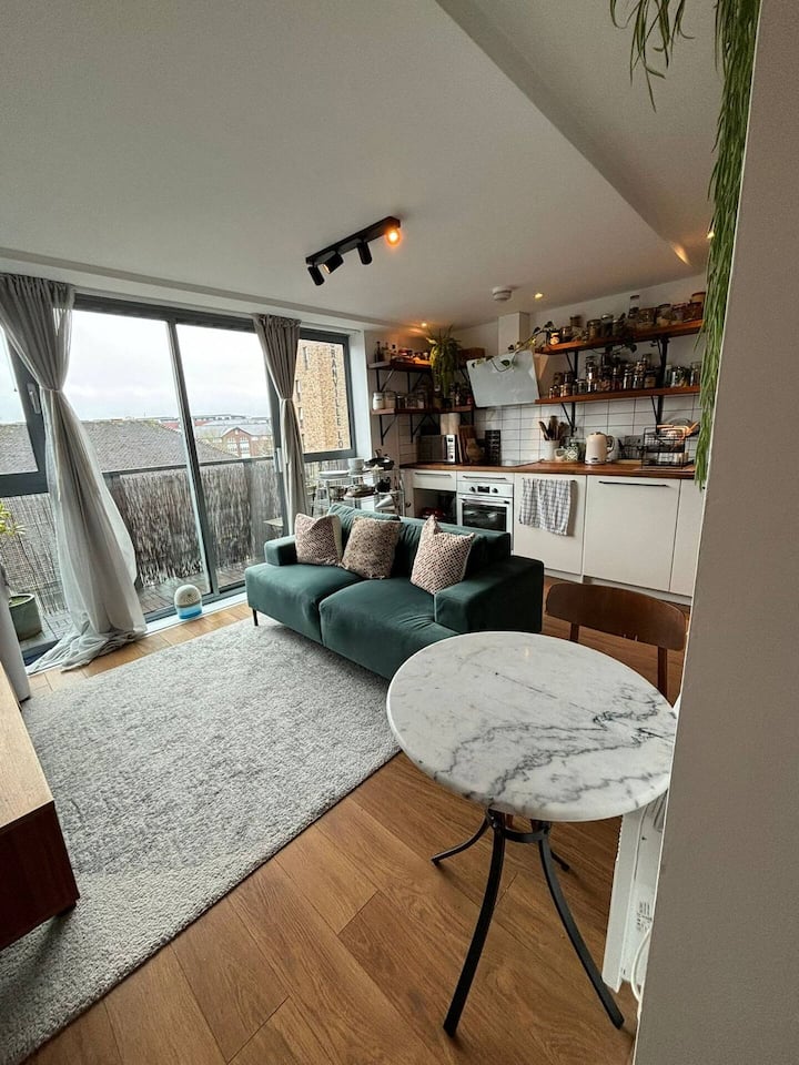 Charming Central Studio With Balcony In Birmingham - Birmingham