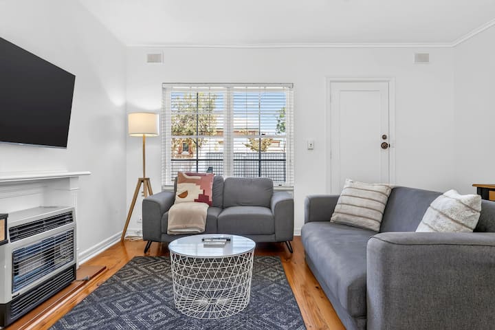 2 Min From Jetty Road! | 2br, Bbq, Study, 6 Guests - South Australia