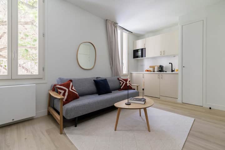 Lavie Maison : Studio Parisien Proche Montmartre - Paris