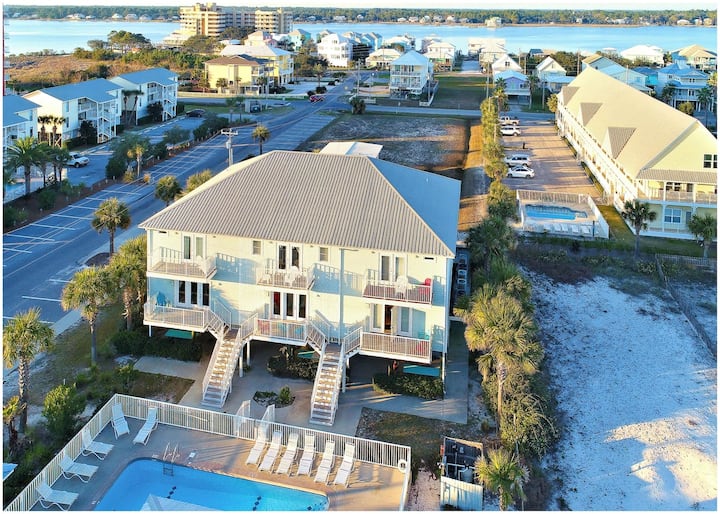 Del Mar 5 Beach Days Wagging Tails  Sunshine Fun - Gulf Shores, AL