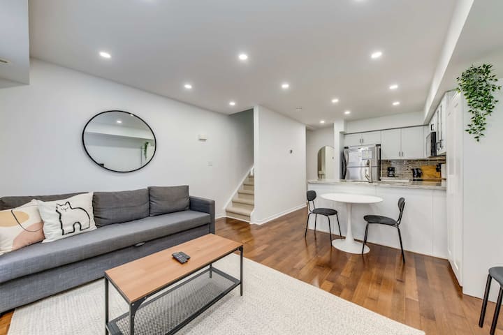 Modern Liberty Village Townhouse - Toronto