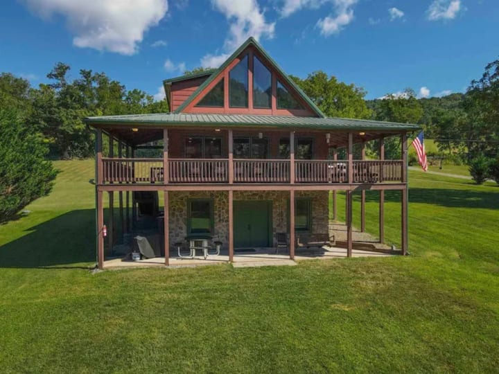 Takoda - Claytor Lake, VA