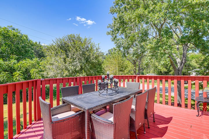 Global Staycation! Scenic Pikesville Family Home - Owings Mills, MD