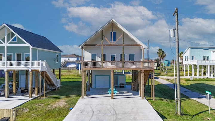 A Beach'en Good Time - Crystal Beach